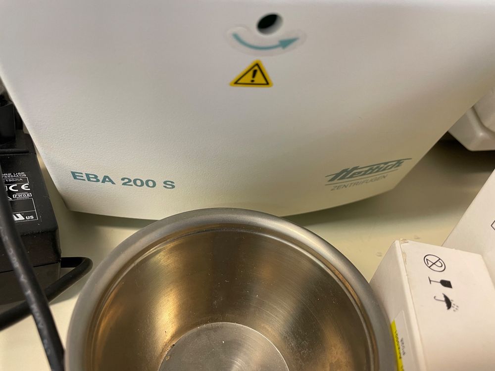 Liquidation Arztpraxis: HETTICH EBA 200 Zentrifuge + Zubehör (Gebraucht ...