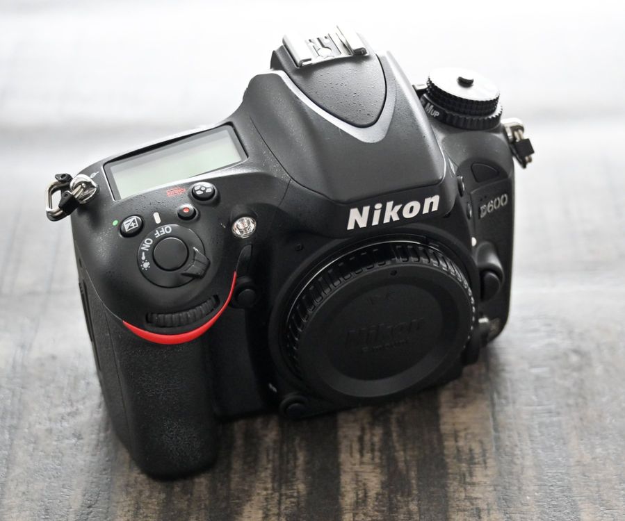 Nikon D600 Body Vollformat FX mit 75'000 Auslösungen | Kaufen auf Ricardo
