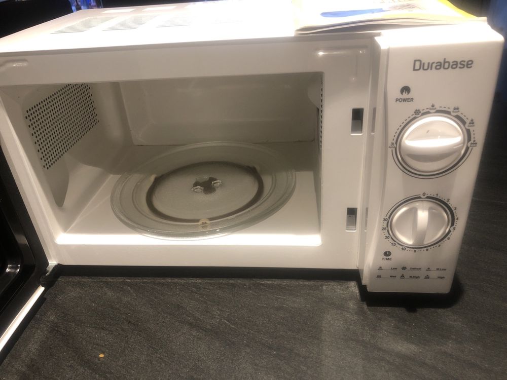 Mikrowelle Durabase (Gebraucht) in Balterswil für CHF 19 – mit ...
