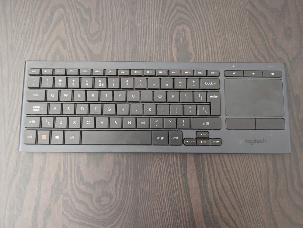 Logitech K830 - kaum gebraucht | Kaufen auf Ricardo