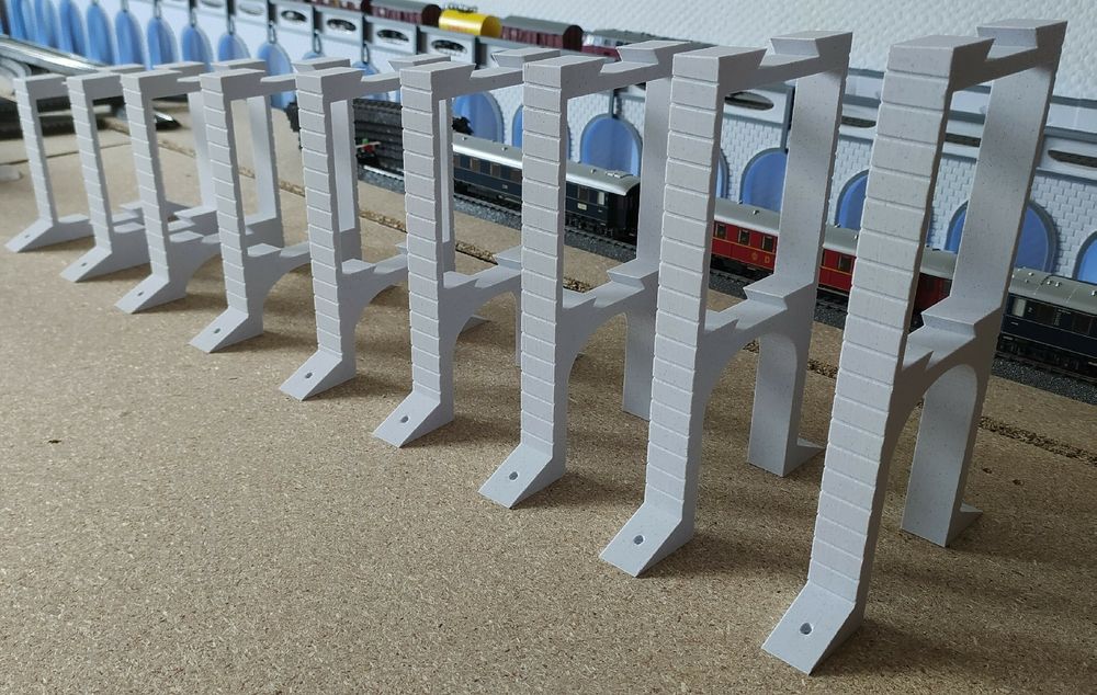 Märklin Pfeiler für Rampe Schwebebahn (Gebraucht) in Glis für CHF 63 ...