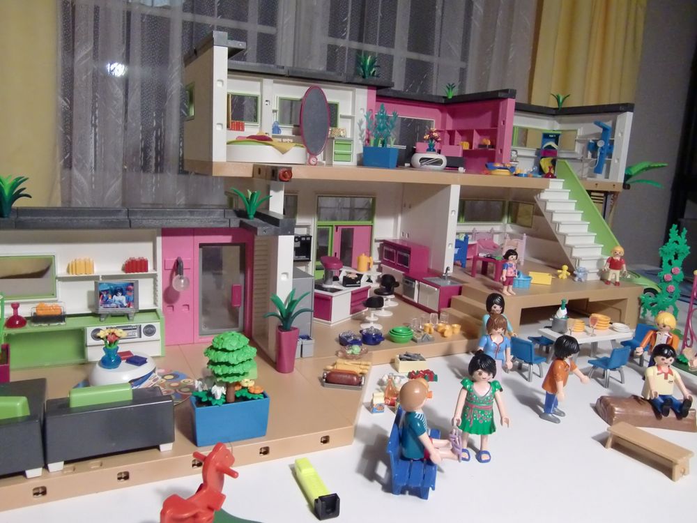 Playmobil Luxus Villa mit Einrichtung + mehr | Kaufen auf Ricardo