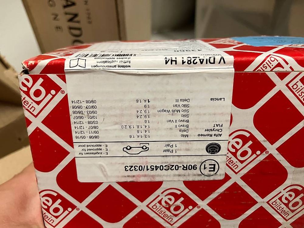 Satz 2 Bremsscheiben und Bremsbeläge vorne von Febi für MiTo (Gebraucht) in Dübendorf für CHF 95 ...