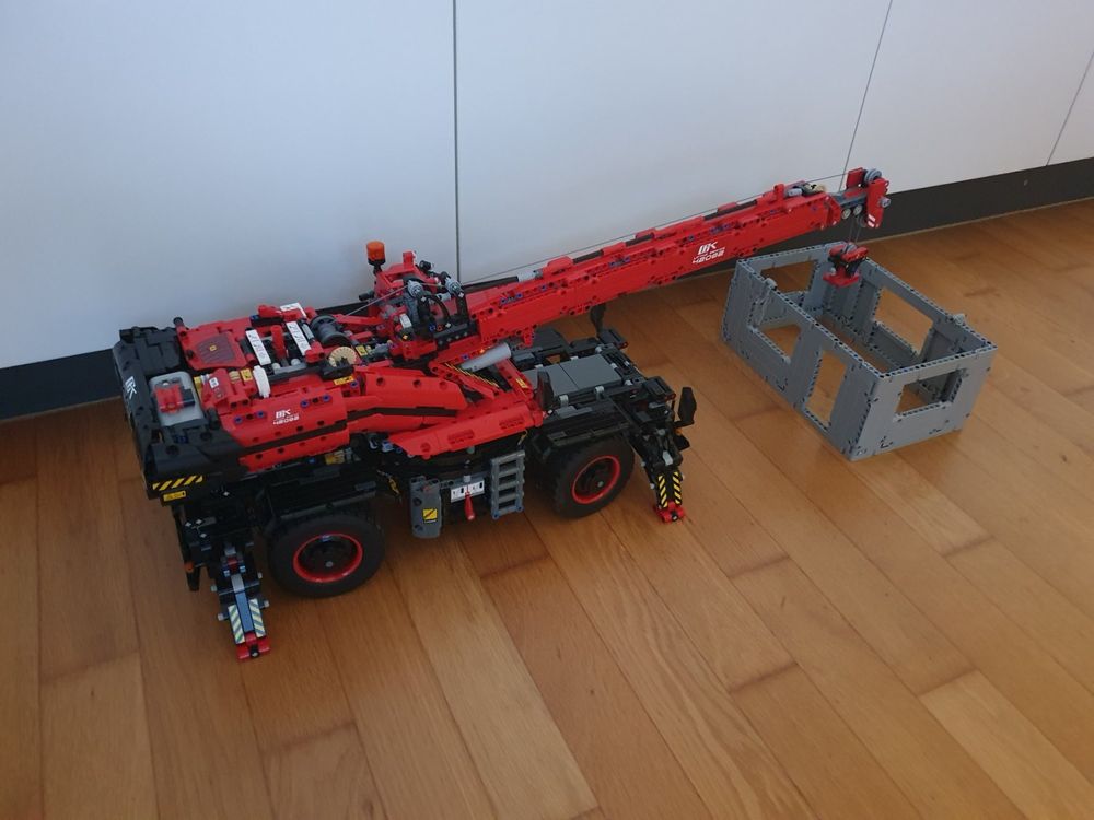 Lego 42082 Geländegängiger Kranwagen (Gebraucht) in Ebikon für CHF 90 ...