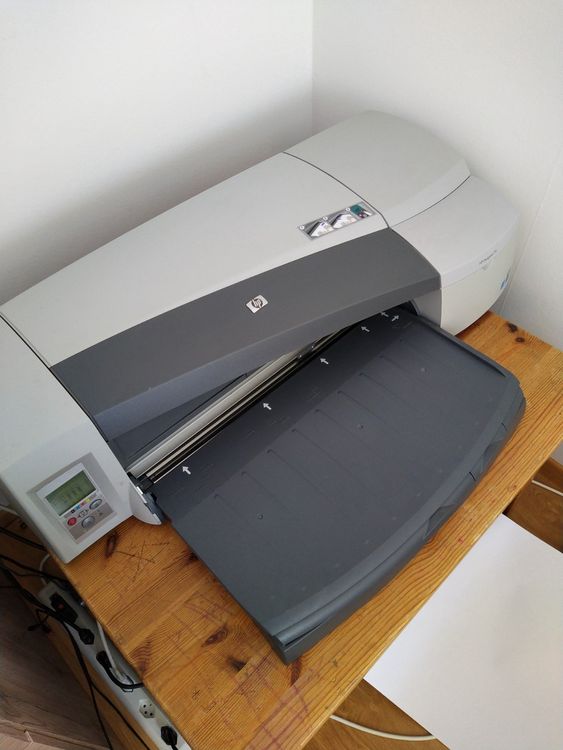 HP Designjet 70 Grossformatdrucker A2 mit Papier (Gebraucht) in ...
