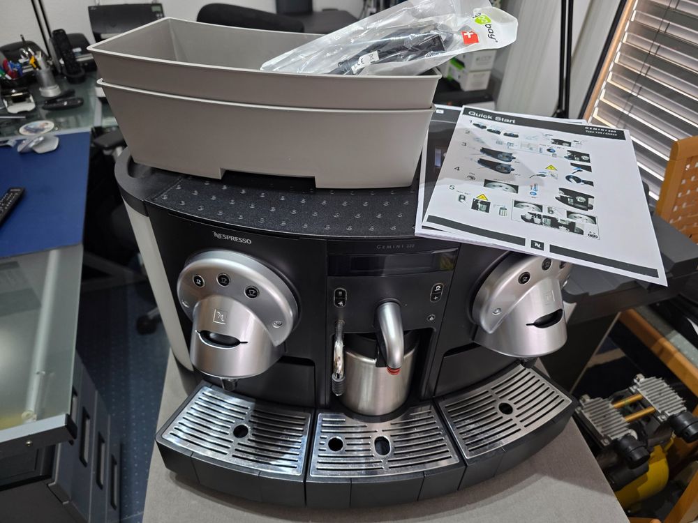 NESPRESSO GEMINI CS220 CS223 Typ 734 in gepflegtem Zustand (Gebraucht ...