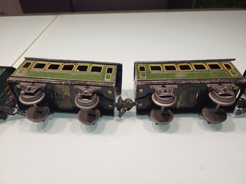Märklin 4x 17190 Perswagen1x 17200 Gepäckwagen Spur O Blech (Gebraucht ...