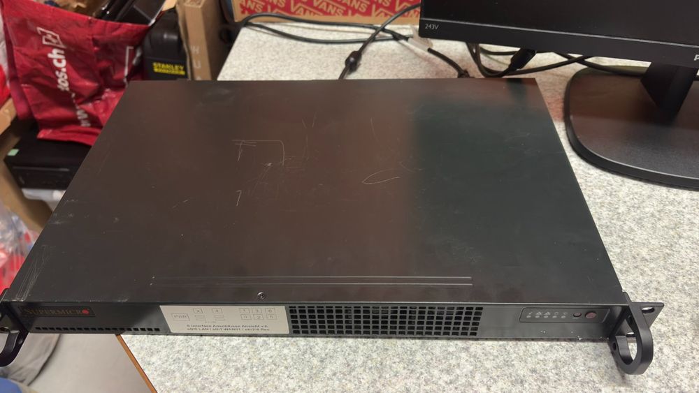 Supermicro Rack Server (Gebraucht) in Egolzwil für CHF 99 – mit ...