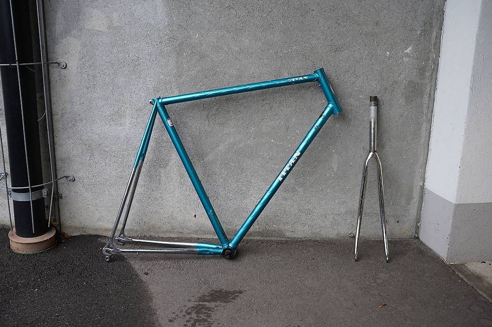 Rennvelo Rahmen Titan (Gebraucht) in Muri b. Bern für CHF 80 – nur ...