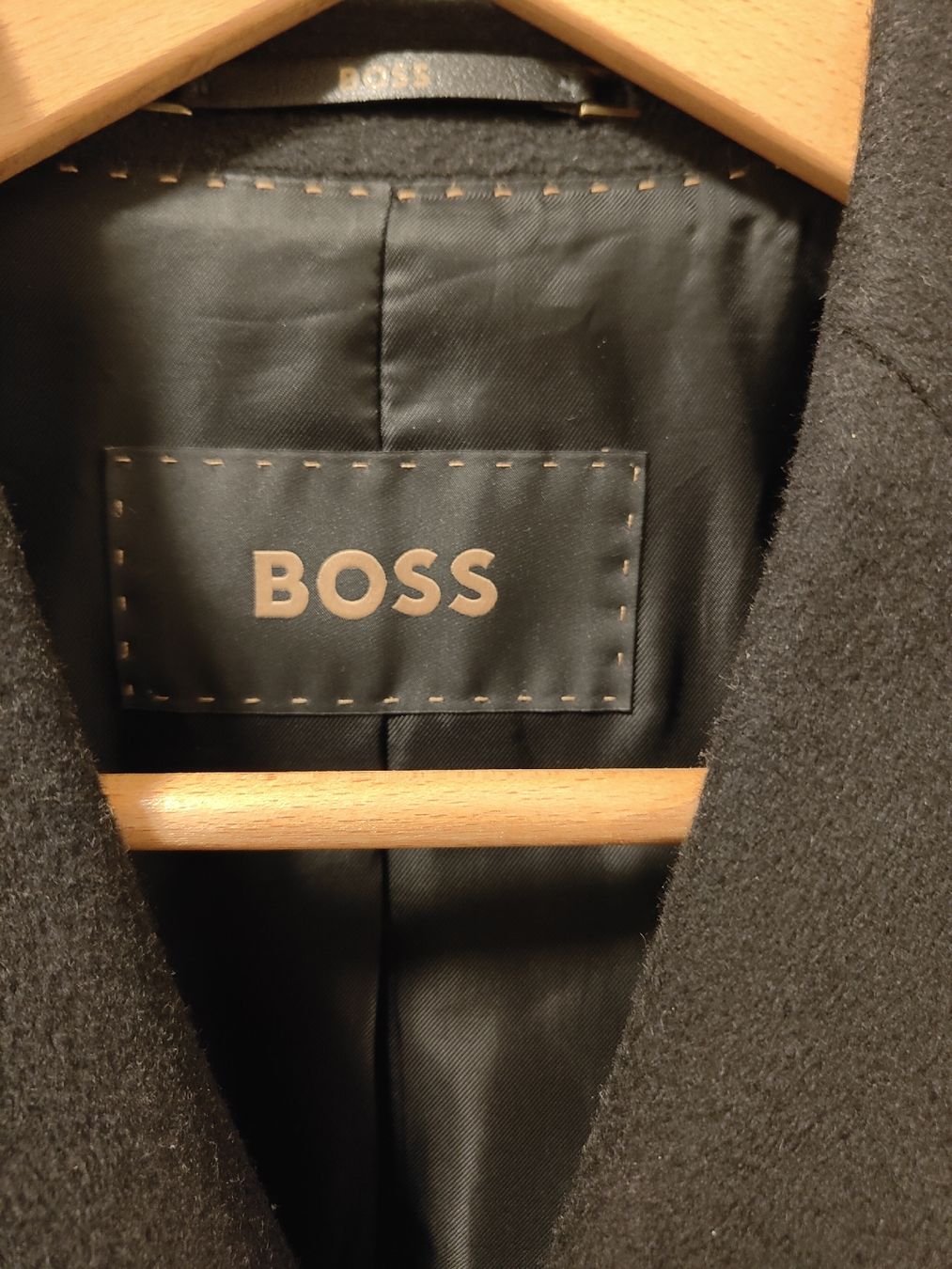 Hugo Boss Wintermantel, Grösse 48, Top Zustand! (Gebraucht) in ...