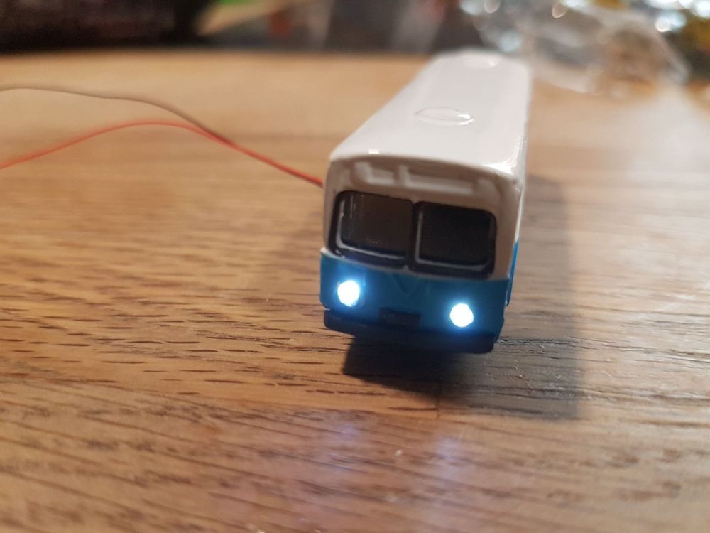 Très beau car bleu et blanc (Neu und originalverpackt) in Saxon für CHF ...