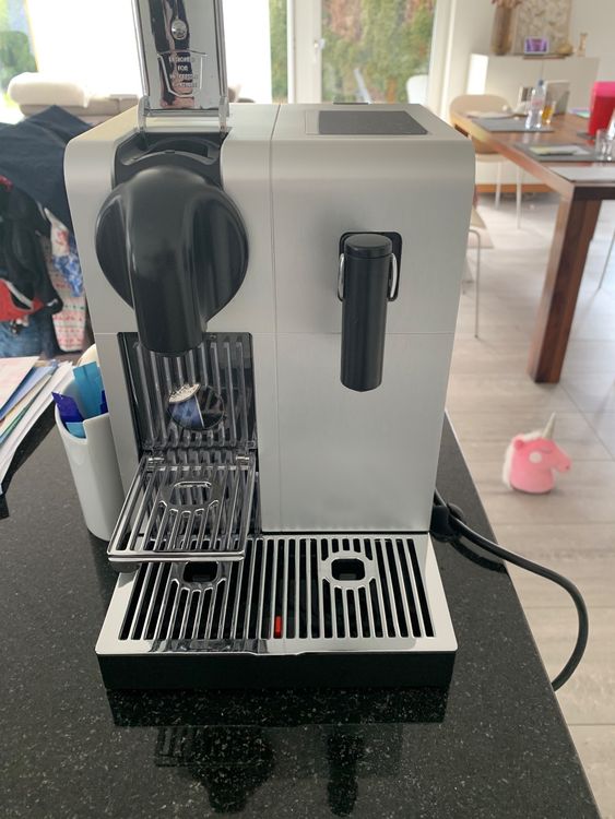 Nespresso Lattissima Pro | Kaufen auf Ricardo