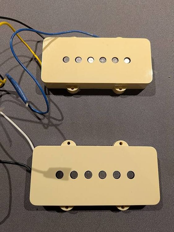 Jazzmaster V-Mod pickups set (Gebraucht) in La Chaux-de-Fonds für CHF ...
