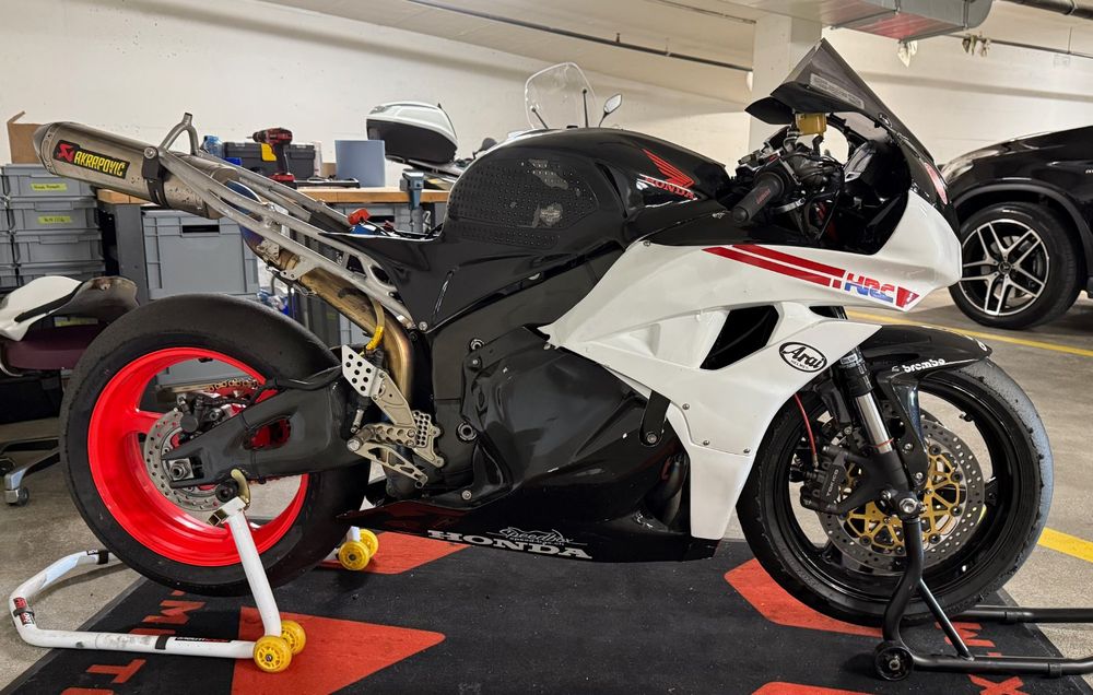 Honda CBR600RR Racing-Umbau mit neuer Rennverschalung! (Gebraucht) in ...