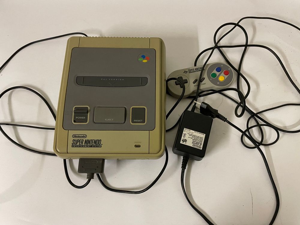 console super nintendo defect (Defekt) in La Croix (Lutry) für CHF 31 ...