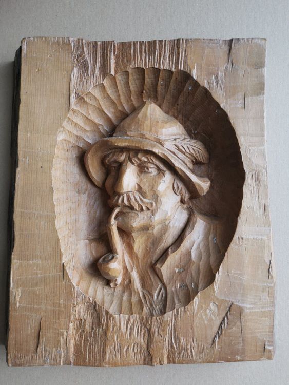 Alter Mann/ Jäger mit Pfeife, Relief, Holz, gschnitzt (Gebraucht) in ...
