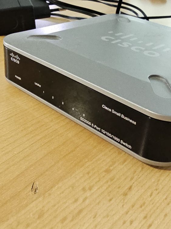 Cisco SD2005 Ver. 3 Gigabit Switch mit 5 Ports | Kaufen auf Ricardo