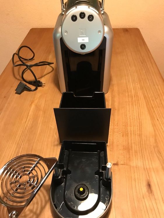 1 Nespresso Zenius 9737 Pro Kaffeemaschi | Kaufen auf Ricardo