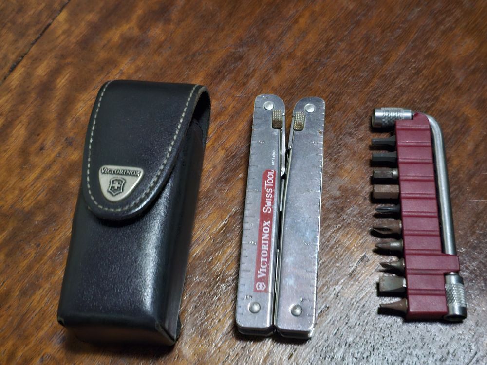 Victorinox Swiss Tool X Plus - Multioutil professionnel (Gebraucht) in ...