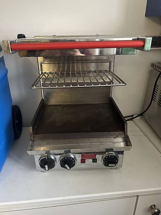 Bürgi-Infra Grill (Gebraucht) in Schindellegi für CHF 700 – nur Abholung auf Ricardo kaufen