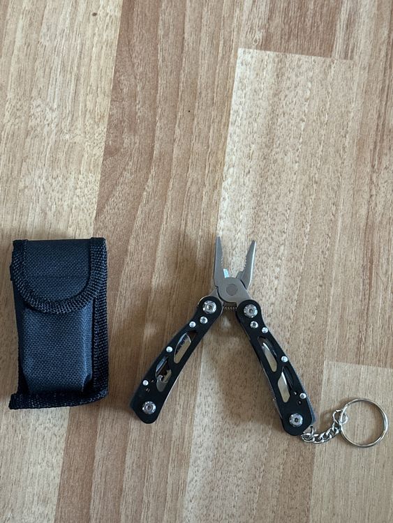 Taschenmesser Multitool mit Etui (Neu (gemäss Beschreibung)) in St ...
