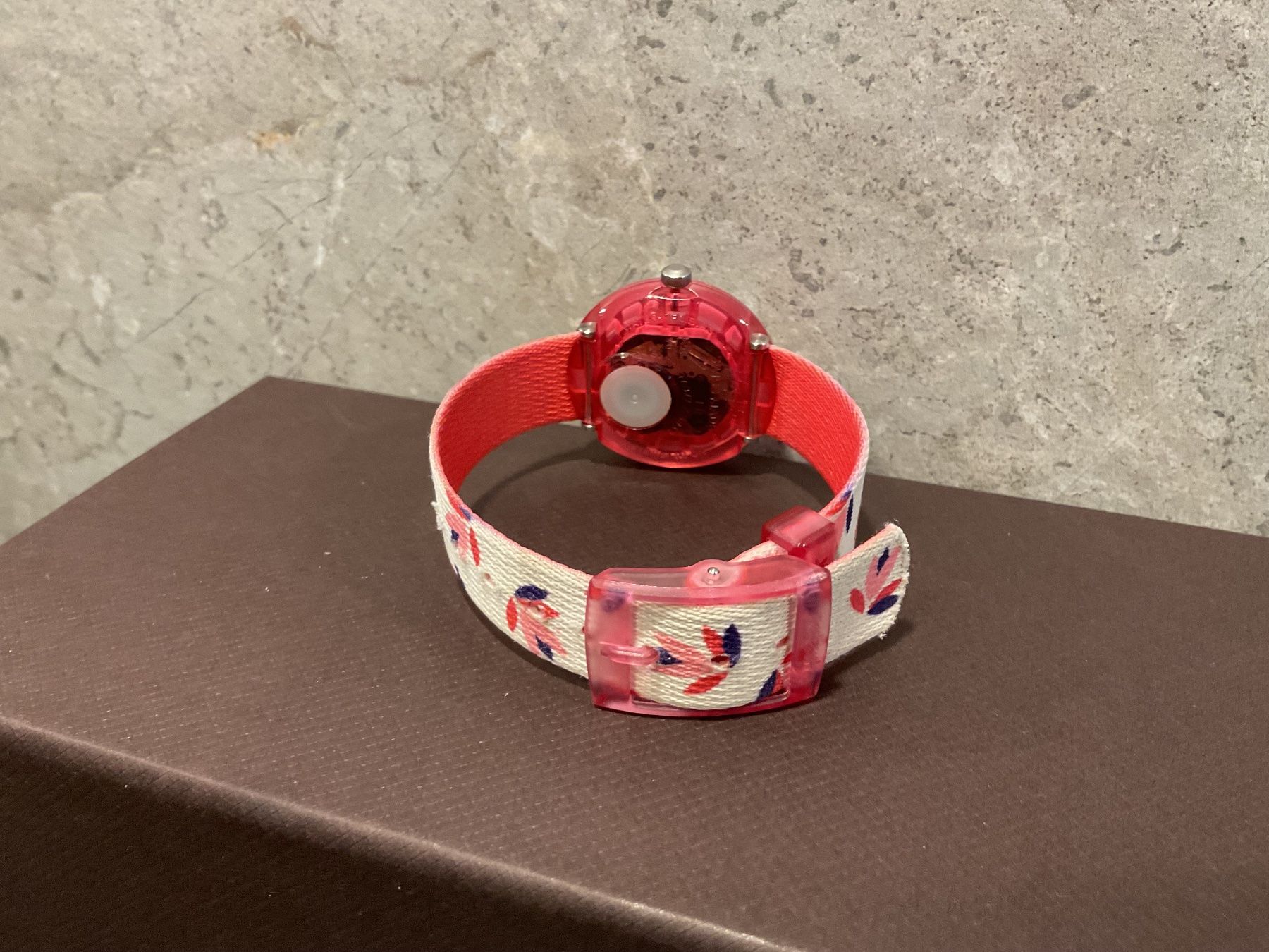 Montre Flik Flak (D'occasion) à Neuchâtel pour CHF 12 – avec livraison ...