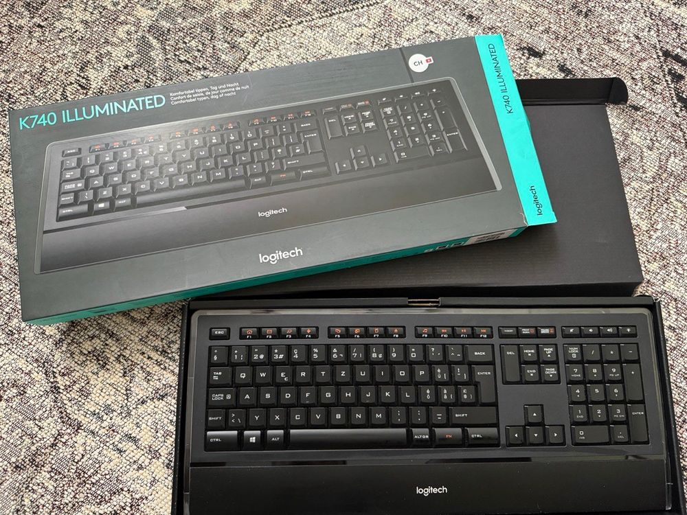 Logitech Illuminated Keyboard K740 (Gebraucht) in Unterlunkhofen für ...