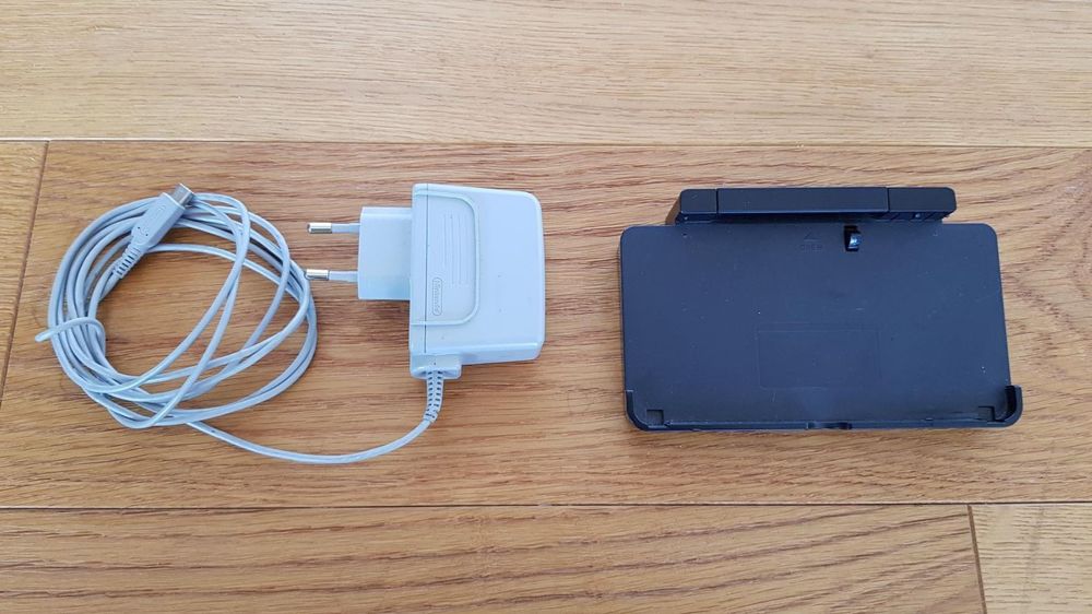 Nintendo 3DS (XL), DSi Adapter + Docking (Gebraucht) in Bassersdorf für ...