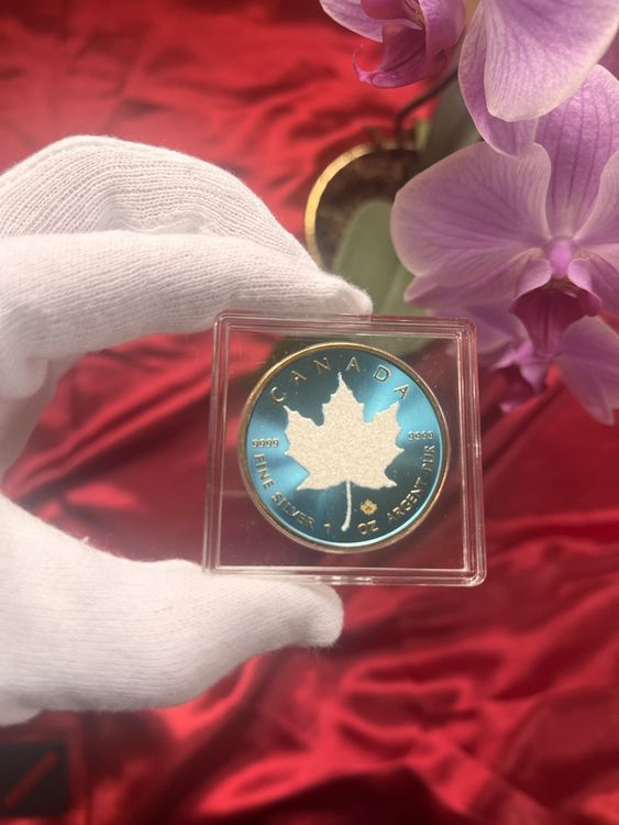 Maple Leaf 2023 Space Blue Iced Out 1oz (Neu und originalverpackt) in ...