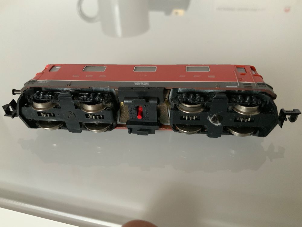 Minitrix SBB Re4/4 II rot 11116 (Gebraucht) in Wängi für CHF 60 – mit Lieferung auf Ricardo kaufen