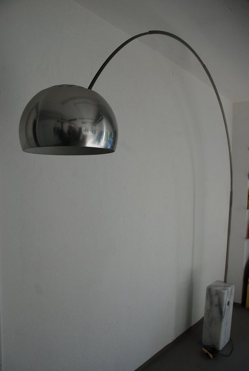 Flos Arco (Gebraucht) in Freienbach für CHF 600 – nur Abholung auf Ricardo kaufen