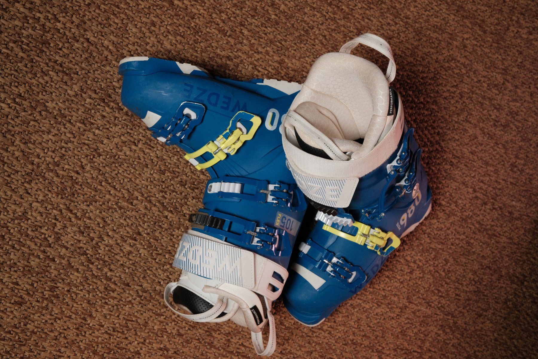 Wedze 980: boots ski alpin, 255, très peu utilisées (D'occasion) à ...