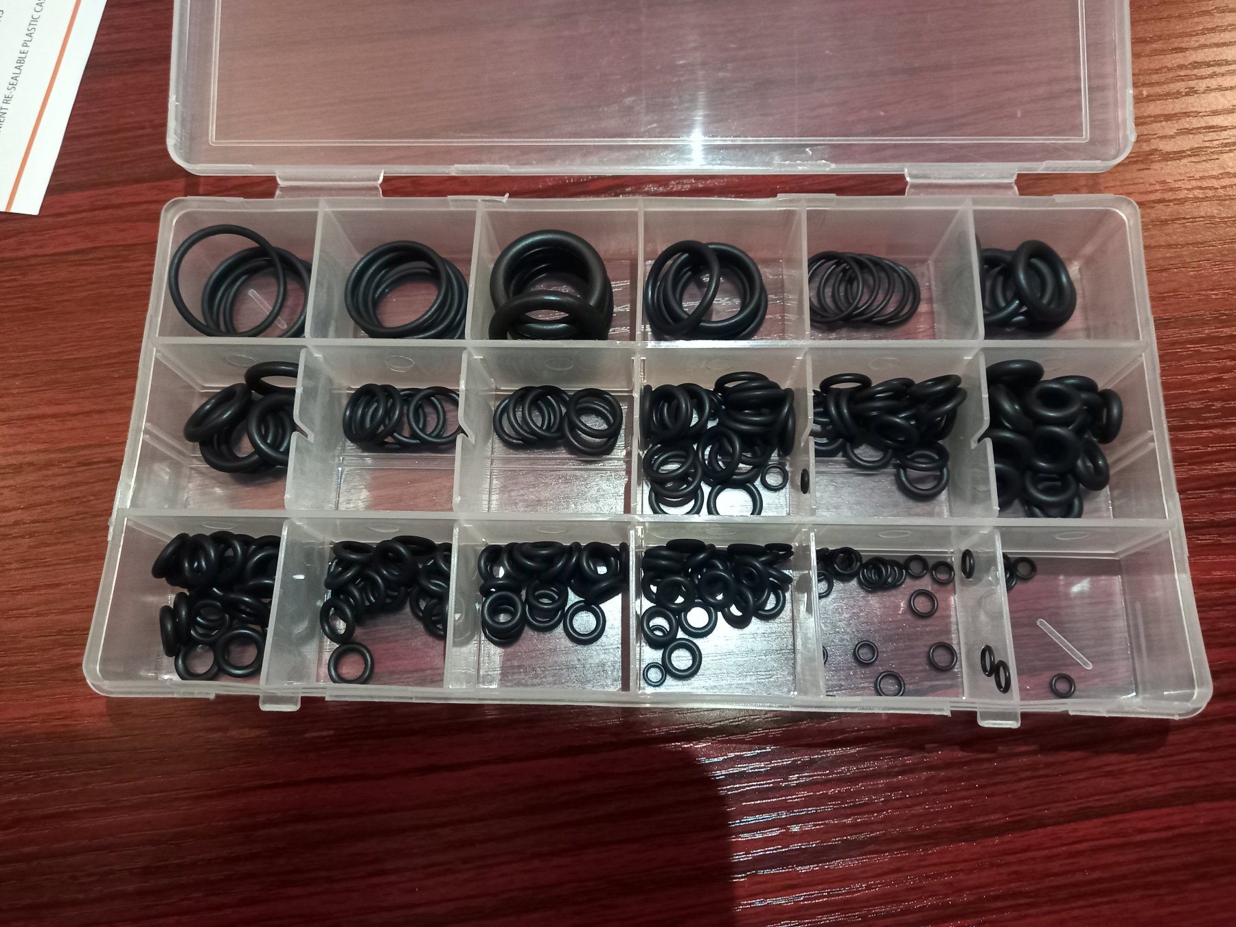 Box mit 740 Dichtungsscheiben Nylon - rondelles d'étanchéité (Neu und ...