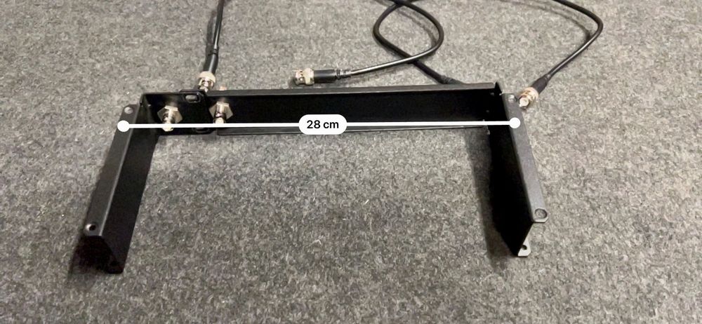 SHURE BLX4R Antenna Rack Mount (Usato) a Aarau Rohr per CHF 9 – con ...