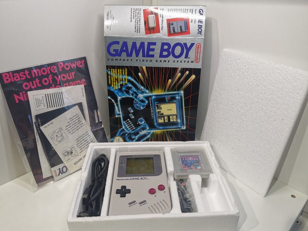 Nintendo Gameboy DMG-01 in Original Verpackung / OVP | Kaufen auf Ricardo