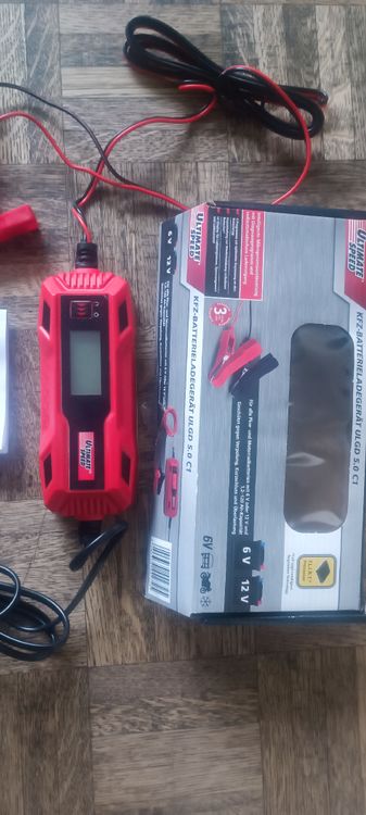 Neues Ultimate Speed KFZ Batterieladegerät 6/12V (Neu (gemäss ...