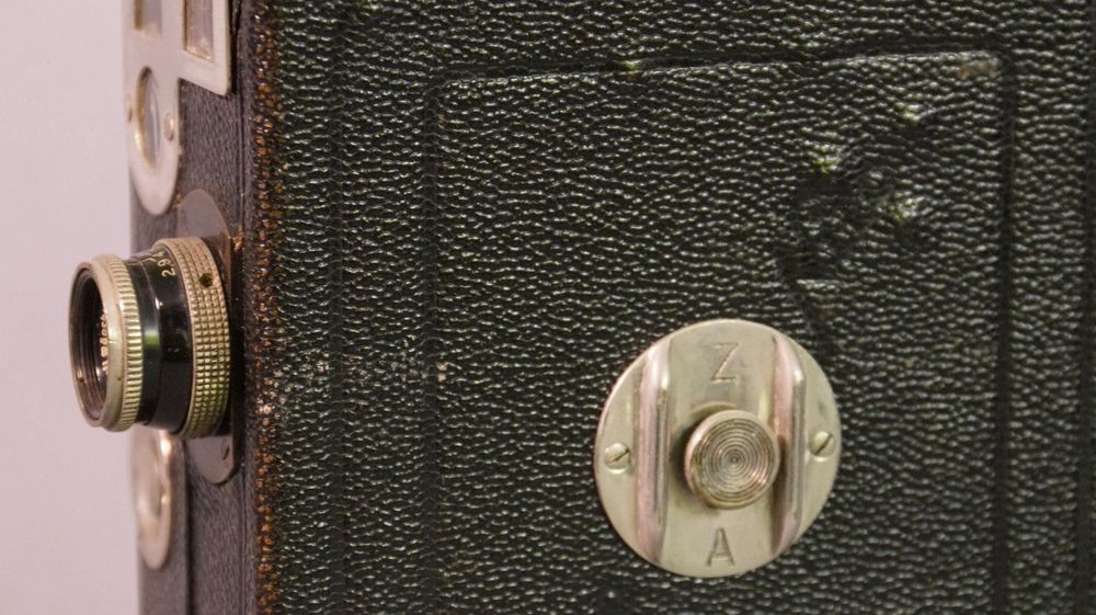 Cine Nizo 8e Filmkamera N8 1937 Rarität Federwerk Läuft Gebraucht In