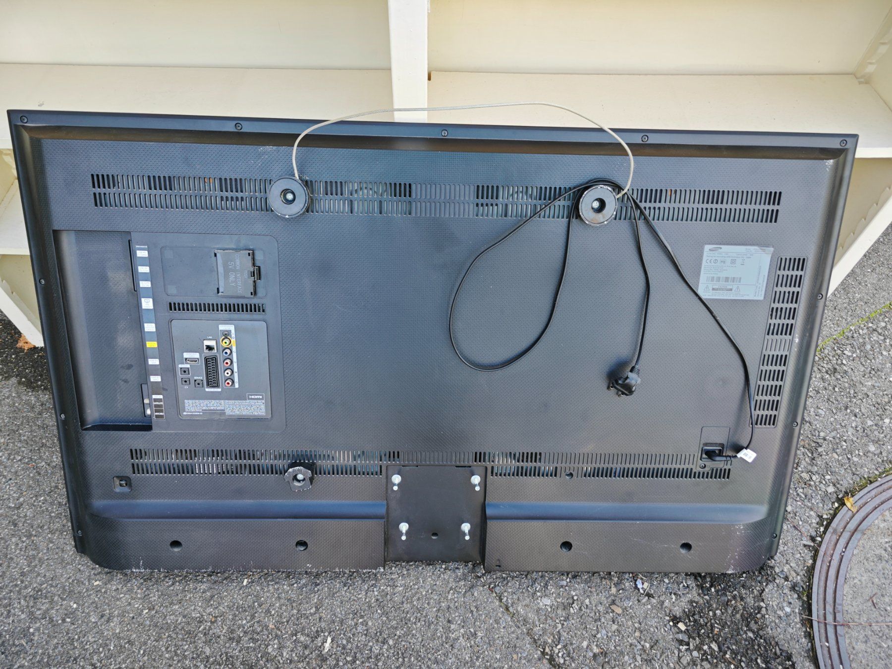 TV Samsung UE50HU6900S 50 Zoll UHD 4K Wifi - Wandhalterung (Gebraucht ...