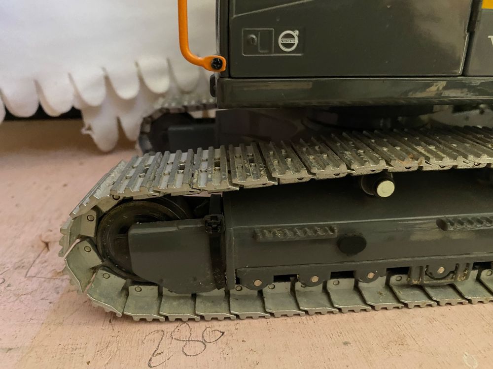RC Bagger Volvo EC160E Truck (Defekt) in Reigoldswil für CHF 323 – mit ...