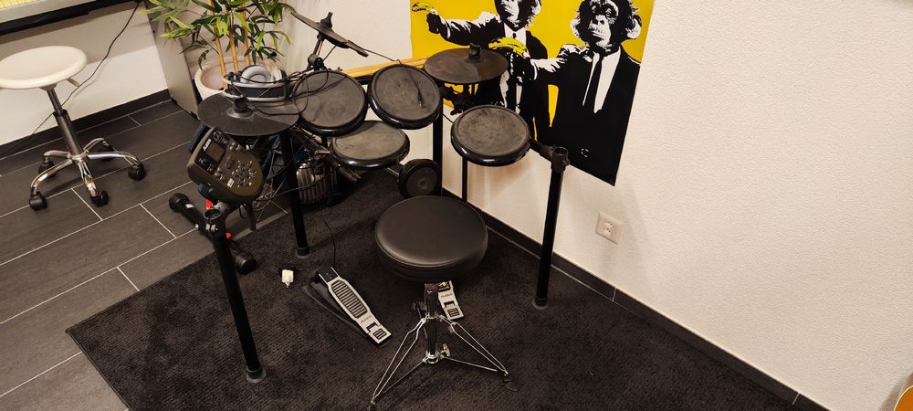 Alexis Nitro E-Drum set (Gebraucht) in für CHF 100 – nur Abholung auf ...