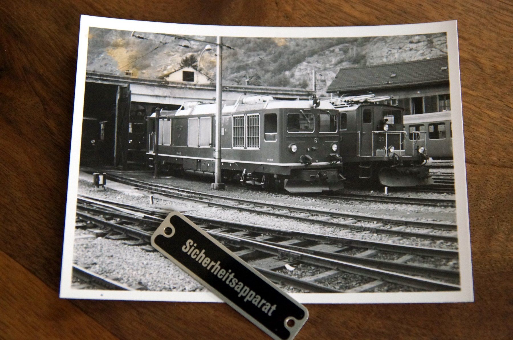 Furka-Oberalp-Bahn Loks vor dem Depot (Foto) (Gebraucht) in Schönenwerd ...