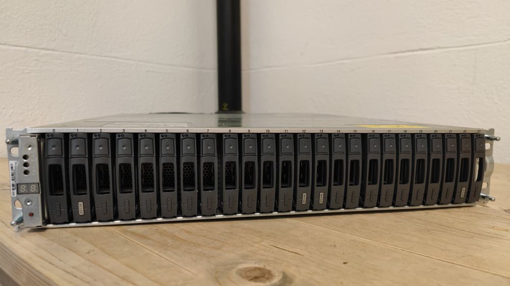 🔥 NetApp NAJ-1501 SAS Storage Array | Kaufen auf Ricardo