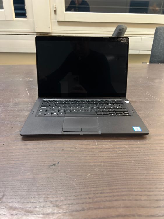Dell Latitude 5300 2-in-1, i5/8th startet nicht, Display #6 (Defekt) in ...
