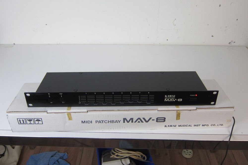 KAWAI MAV-8 - MIDI-Patchbay 4x8 | Kaufen auf Ricardo