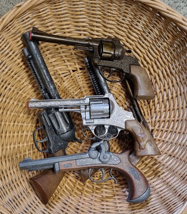 Spielzeugrevolver 6 Stück | Kaufen auf Ricardo