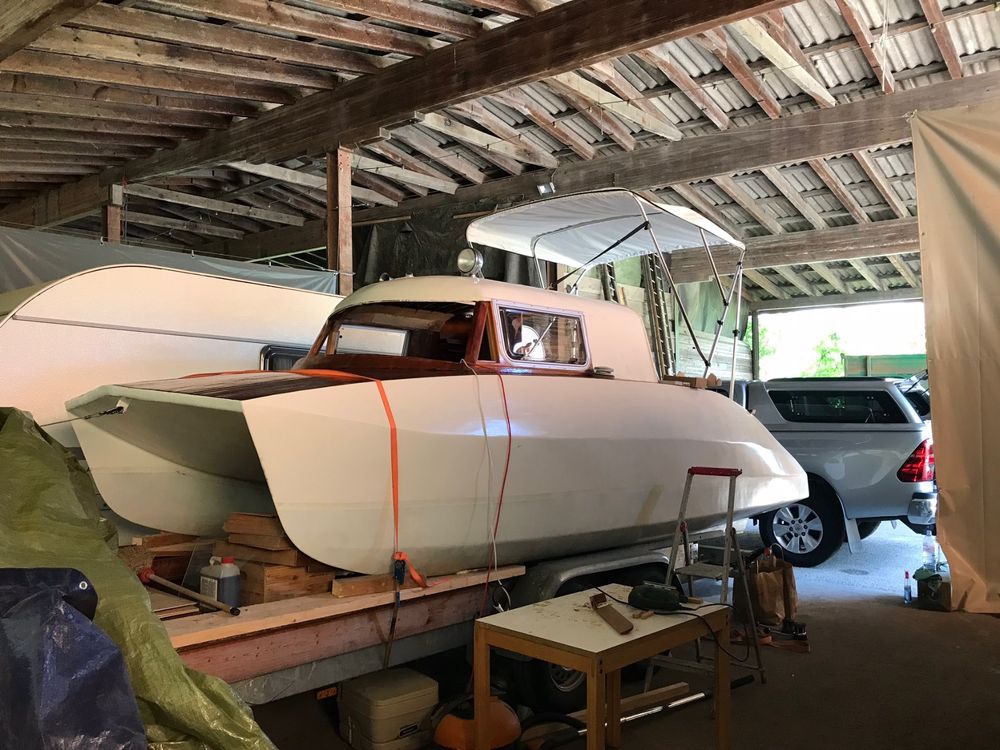 Schöner Holz Katamaran Eigenbau mit TPV Boot Anhänger 2.7t (Gebraucht ...