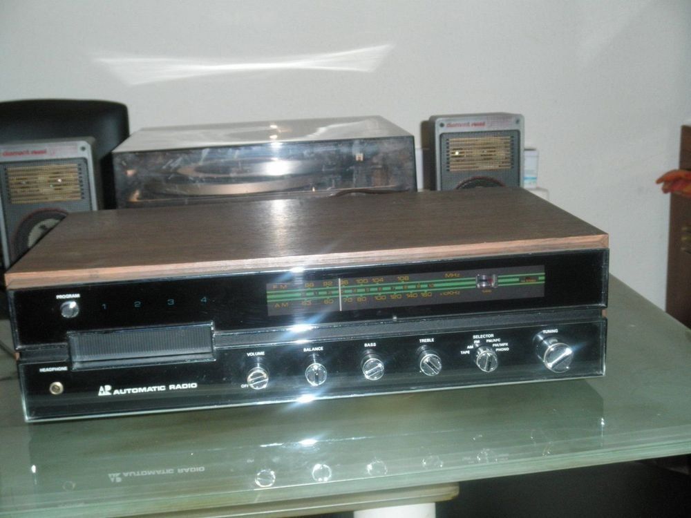 8 Track Spur AM/FM Automatic Radio Receiver (Gebraucht) in Wittenbach ...