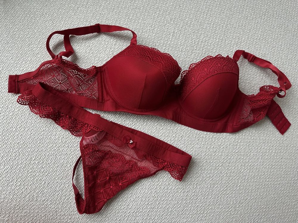 Red Lace Lingerie Set - Bra & Thong - Size 75D (Neu (gemäss ...