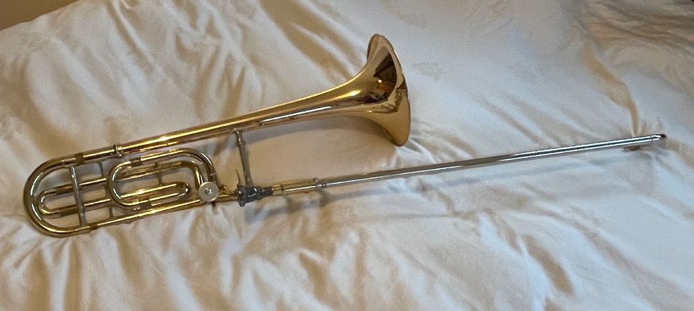 COURTOIS Tenorposaune Prestige 300 R in Bb (Gebraucht) in Meyrin für CHF 459 – mit Lieferung auf ...