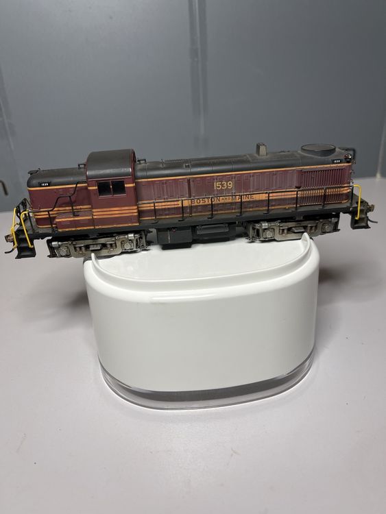 USA-Lok Alco RS3 (Boston + Maine) H0 von Atlas Classic (Gebraucht) in Nänikon für CHF 29.95 ...